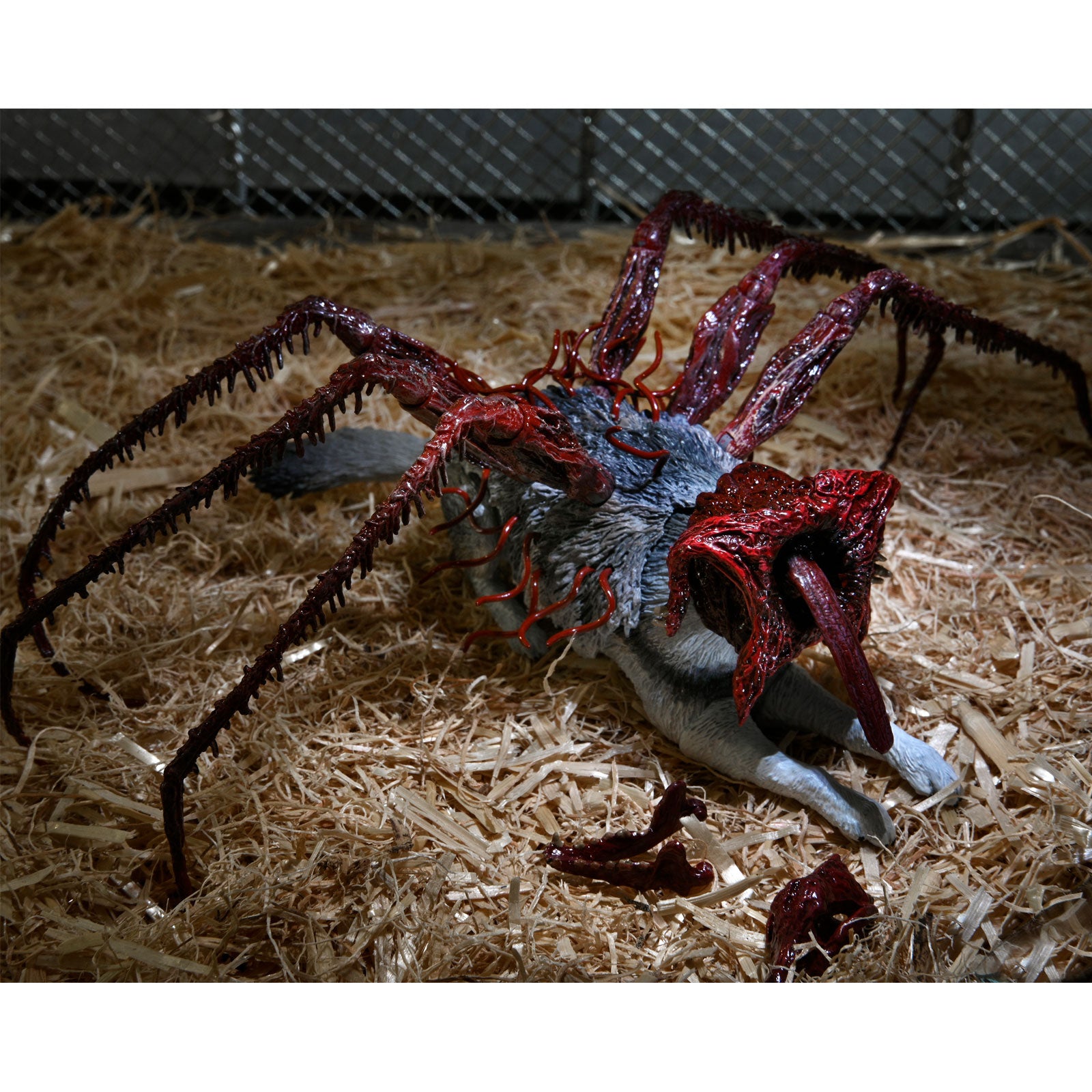 THE THING - ULTIMATE DELUXE DOG CREATURE 7" ACTION FIGURE – NECA Online